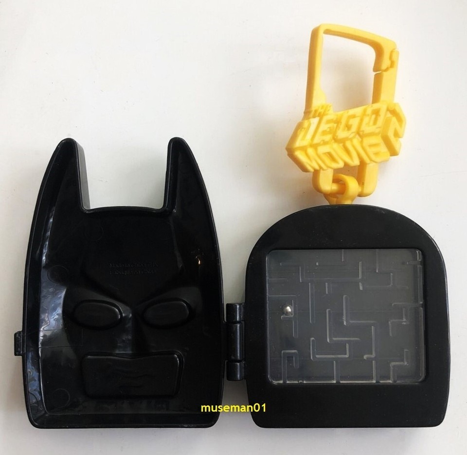 BATMAN CLIP-ON, KEY CHAIN with MAZE GAME ~ 2019 Lego Movie 2 ~ @LOOK ...