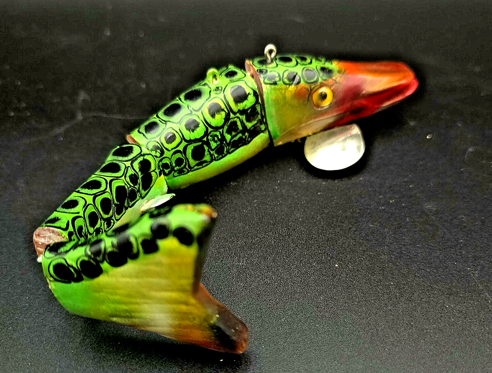 Interesting Bud Stewart glass eyed jointed fish decoy signed - 8 3/4 ...