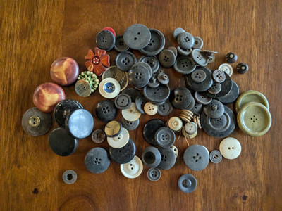 Vintage Buttons Lot of 100 Various Shapes and Colors See Pics for ...