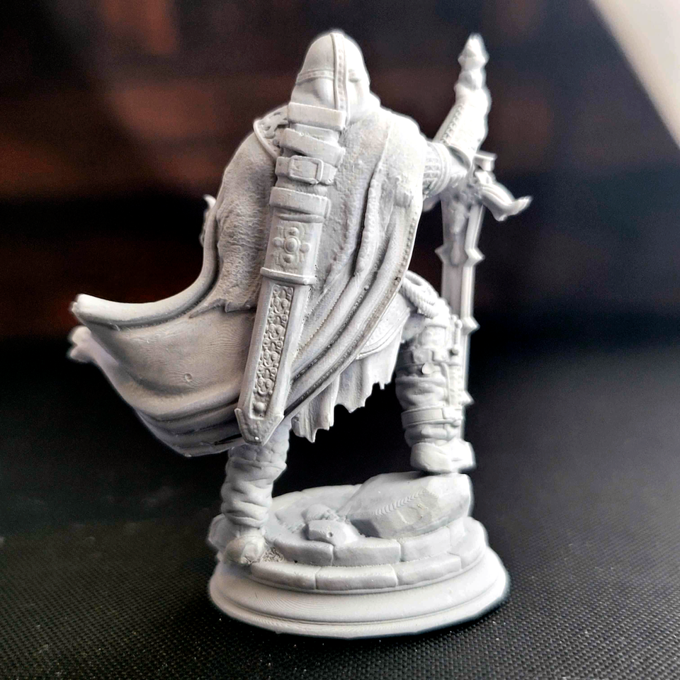 Hooded Knight Dnd Mini | Paladin Knight Miniature | Paladin Warrior ...