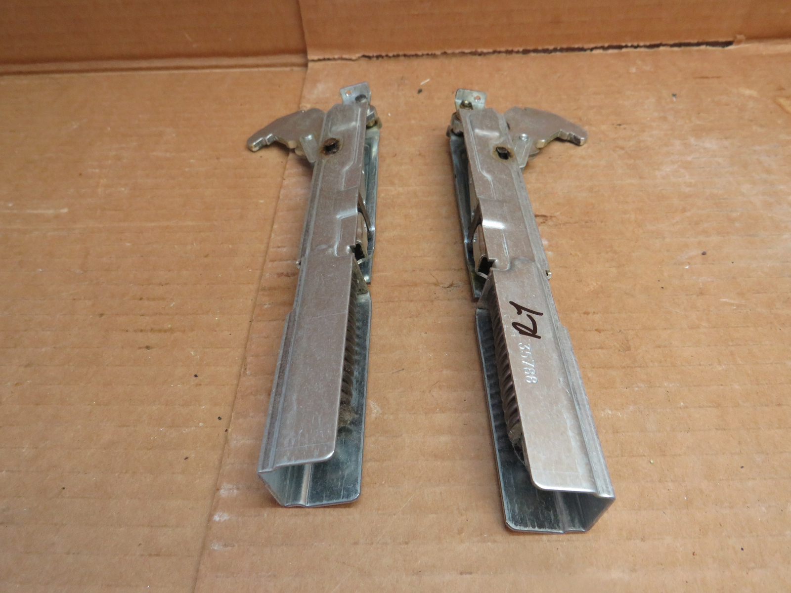 Whirlpool Range Door Hinge Set Part # W10420753 | eBay