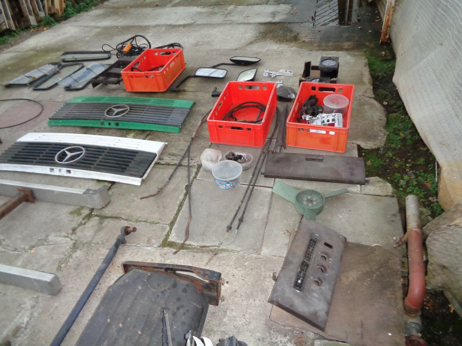 Mercedes Benz Teile DB MB 611 viele Teile Wasserkühler Kühler Motor 609 ...