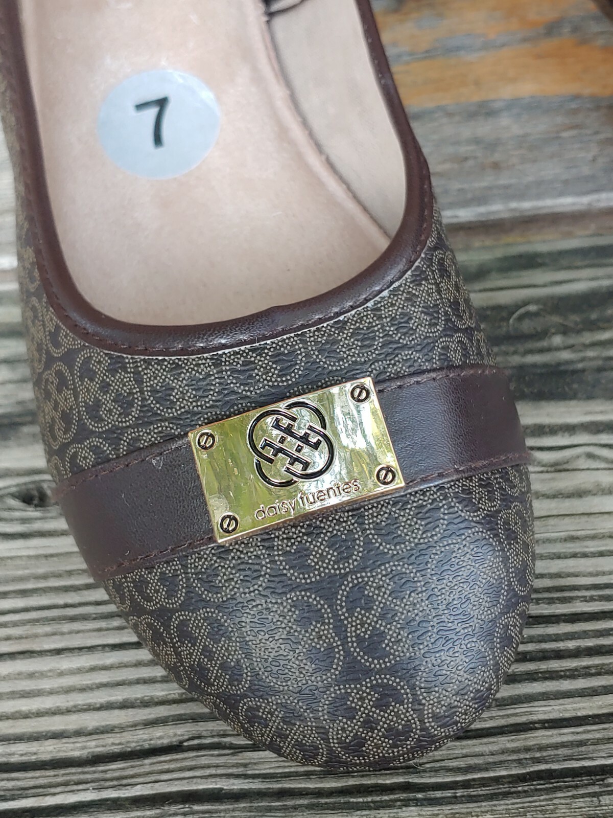 Daisy Fuentes Allover Logo Ballet Flats Classic & Cla… - Gem
