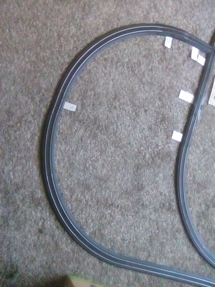 Bachmann HO Scale blk roadbed sEZ Track 60" X 71" L Shape Layout Set ...