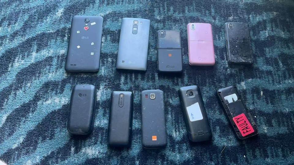 Job Lot 132 - 10x Untested Mixed LG Nokia Faulty Mobile Phones Spares ...