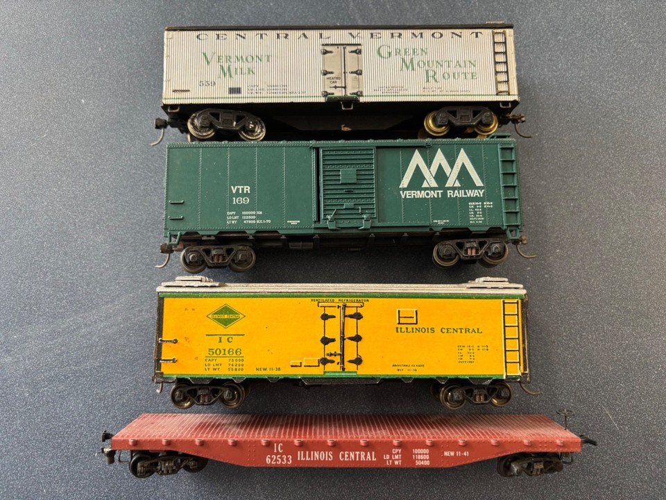 4 HO Scale Custom Built Freight Cars - VT Box Car & Reefer - IC Flat ...