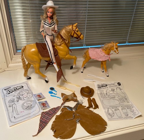 ENDS SOON-Barbie 1980s Western Barbie Doll+Dallas&Dixie Horses+RoundUp ...