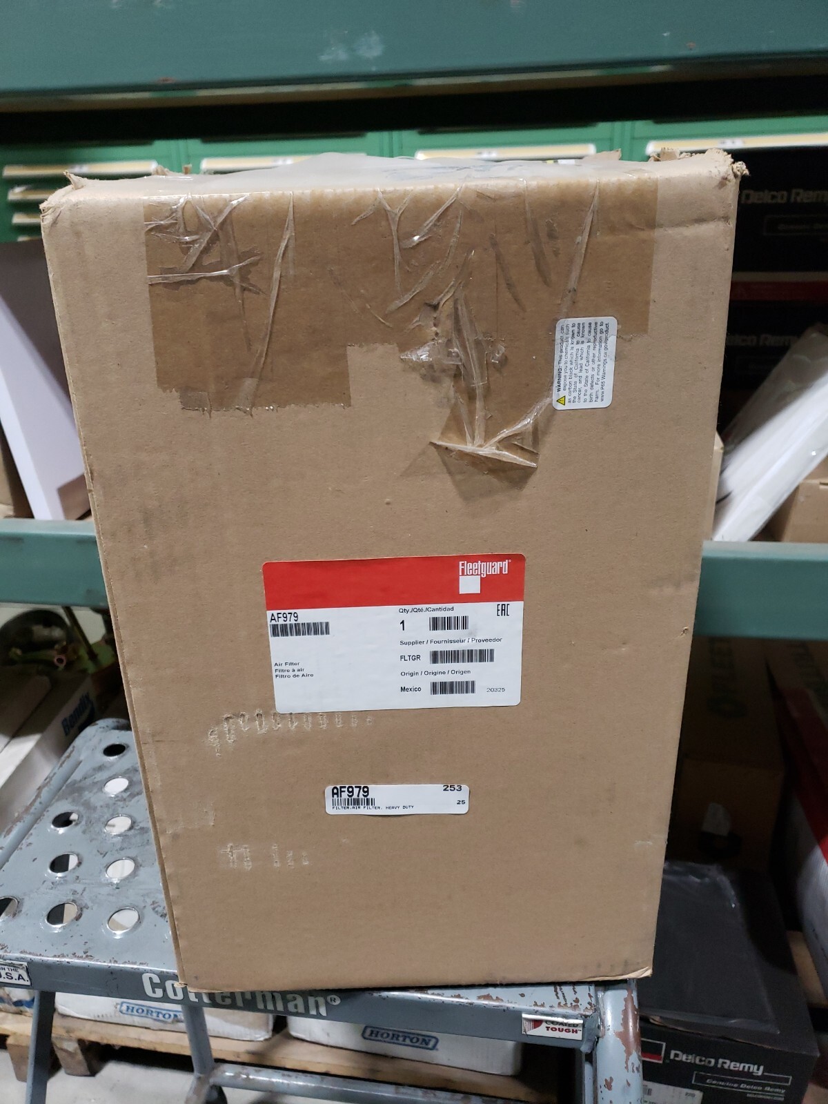 FLEETGUARD AF979 - Air filter cross reference