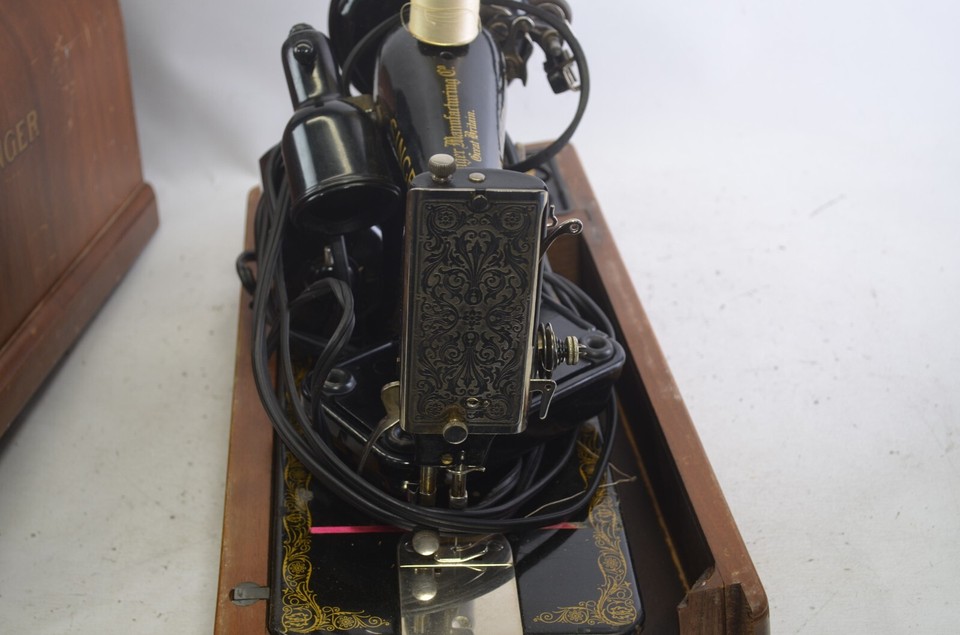Singer 99K Sewing Machine 1949 Vintage+original Bentwood Case+Pedal ...