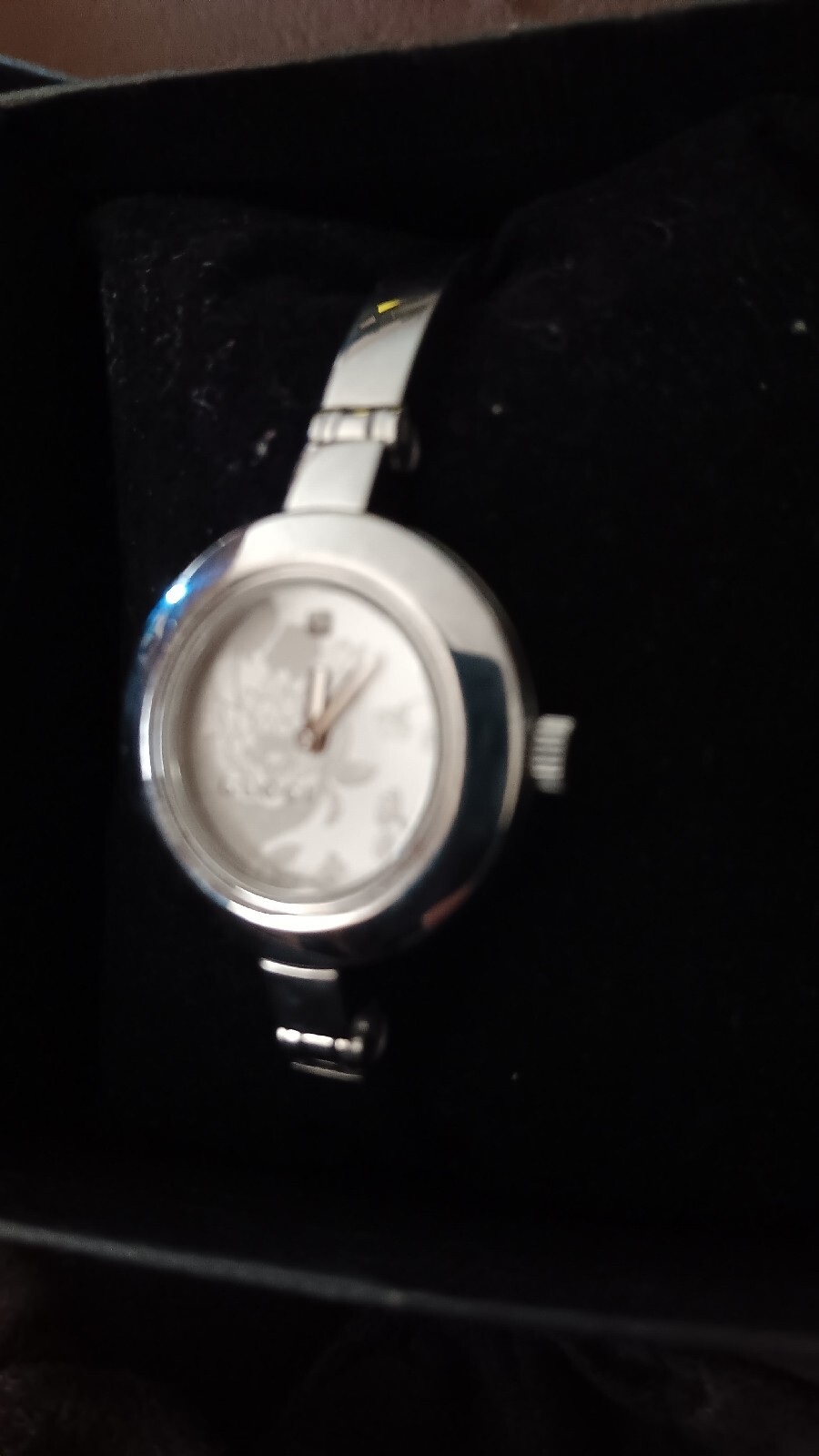 Gucci Round Faced Flowered Mono Design Watch with dia… - Gem