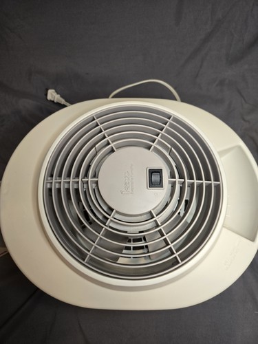 kaz Evaporative Humidifier Model 3300 1.2 Gallon tested works good with ...