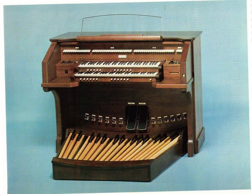 Allen Organ &pedal board & bench. 2-2 channel speaker system with 2 ...