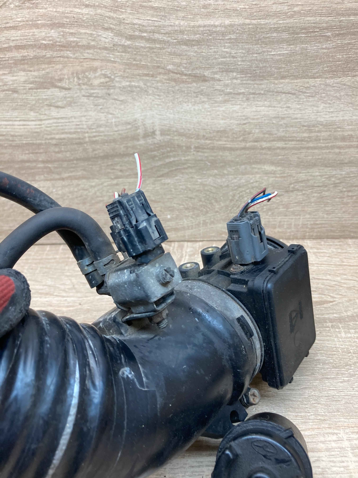 E5T5227 FS1E 13 220 OE Mazda MPV Mass Air Flow Meter FS1E | eBay