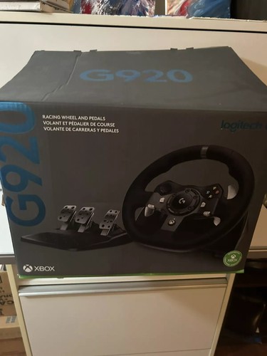 Logitech G920 Driving Force Racing Wheel & Pedals For Xbox Series X|S ...