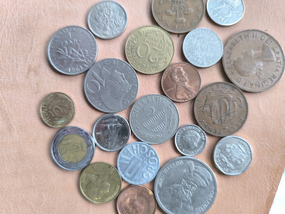 Lot Circulated World Coins Collection Europe & International Numismatic ...