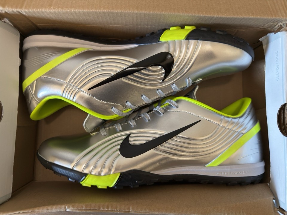 BRAND NEW NIKE MERCURIAL VAPOR R9 2002 Ronaldo Nazario Soccer Shoes ...