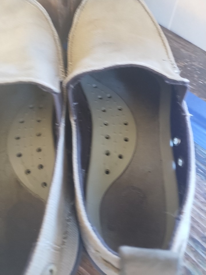 Crocs Walu Men’s Slip-On Casual Canvas Loafers 11270 Khaki Tan Brown ...