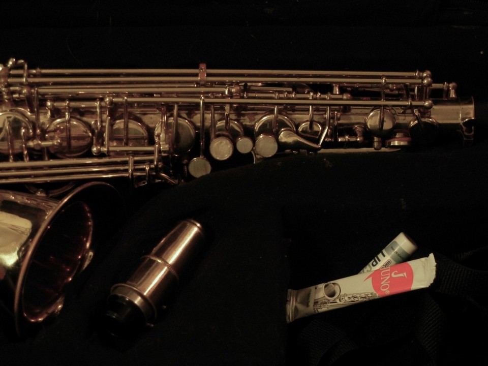L.A. Sax “BARRINGTON” ALTO SAXOPHONE, UNDERSLUNG OCTAVE KEY, BE-BOP ...