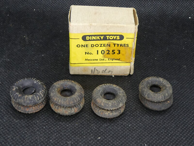 Dinky Toys Original Tyres 10253 (099) Box of 8 Black Block tread Tyres ...