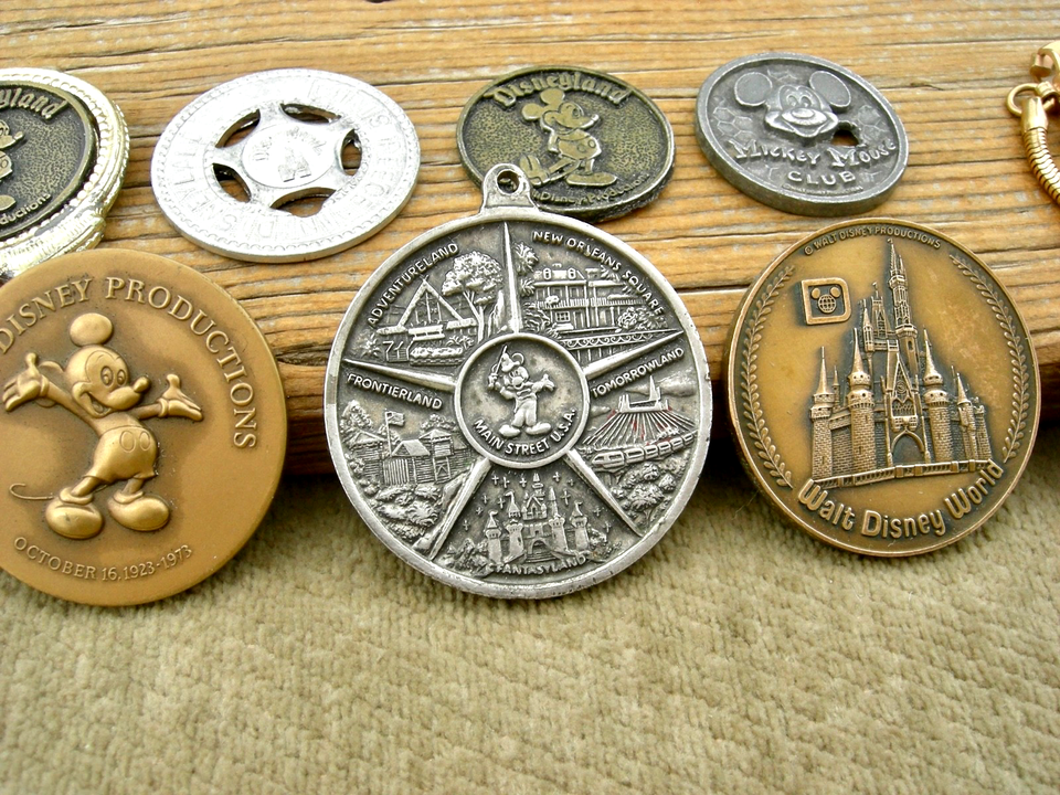 MIXED LOT 9pcs OLD WALT DISNEY PROD. DISNEYLAND MICKEY MOUSE CLUB ...