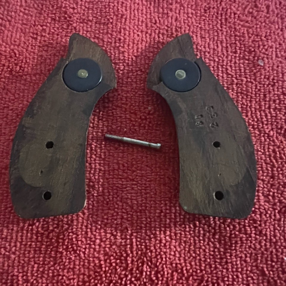 Smith & Wesson Model 36 J Frame .38 Spec Vintage Diamond OEM Wood Grips ...