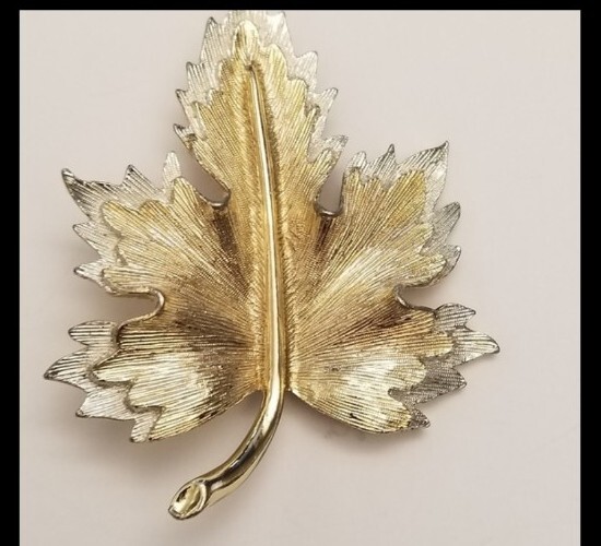 Vintage Sarah Coventry Two Tone Gold Silver Maple Leaf Fall Pin Brooch ...