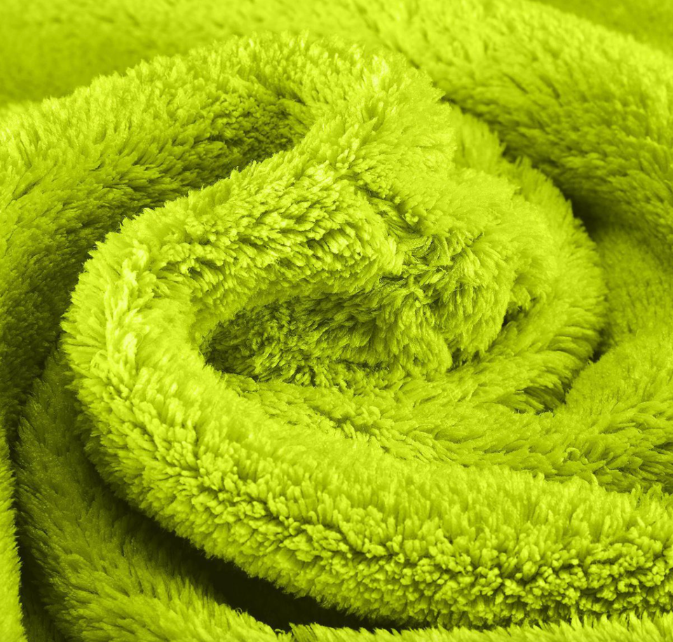 GRANT'S Premium XXL Plush Microfiber Towel - Lint-Free, 6 Sq.Ft, Dual ...