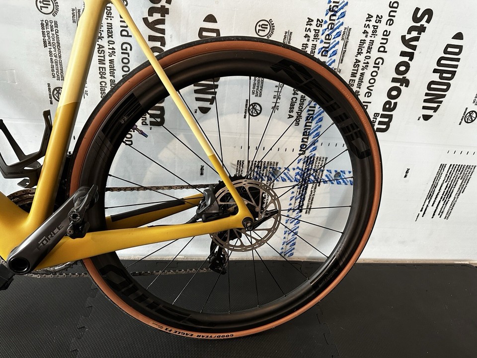 56 cm - 2019 Cervelo R3 Force AXS - FFWD Carbon Wheels - Easton Carbon ...