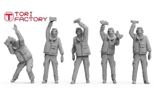 Tori Factory 1/72 US DECK CREWS CLEANING SCENE Resin Figure Model Kit # ...