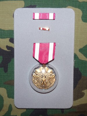 Original USA Meritorious Service Medal Three-Piece Display Set (LIGI ...