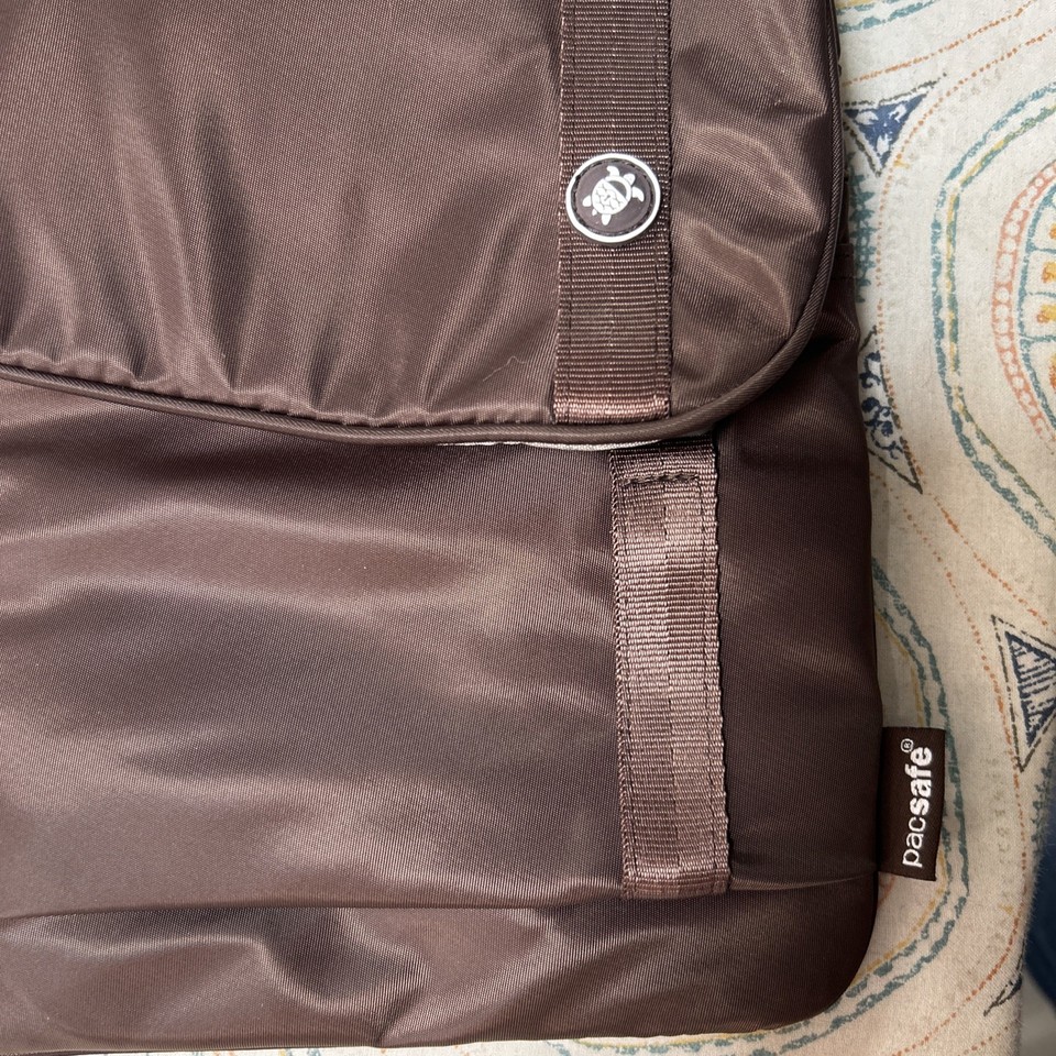 pacsafe anti-theft action sling pack With Exomesh, Anti-slash ...