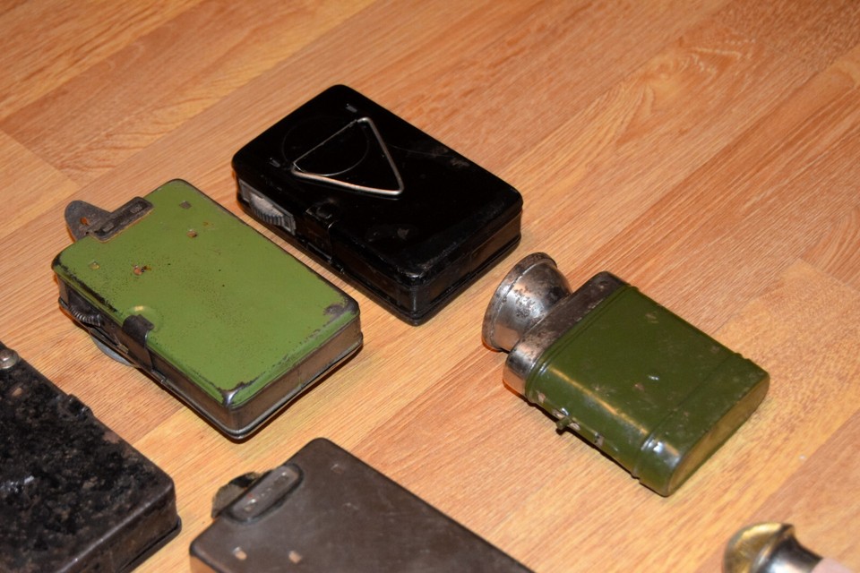 LOT OF 11 VINTAGE POCKET FLASHLIGHT SIGNAL TORCH LIGHT LAMP LANTERN ...