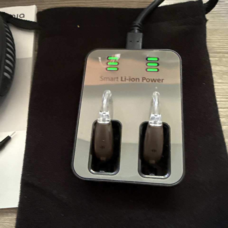 Signia Motion Charge & Go 3NX RIGHT & LEFT Hearing Aids & Charger Case ...
