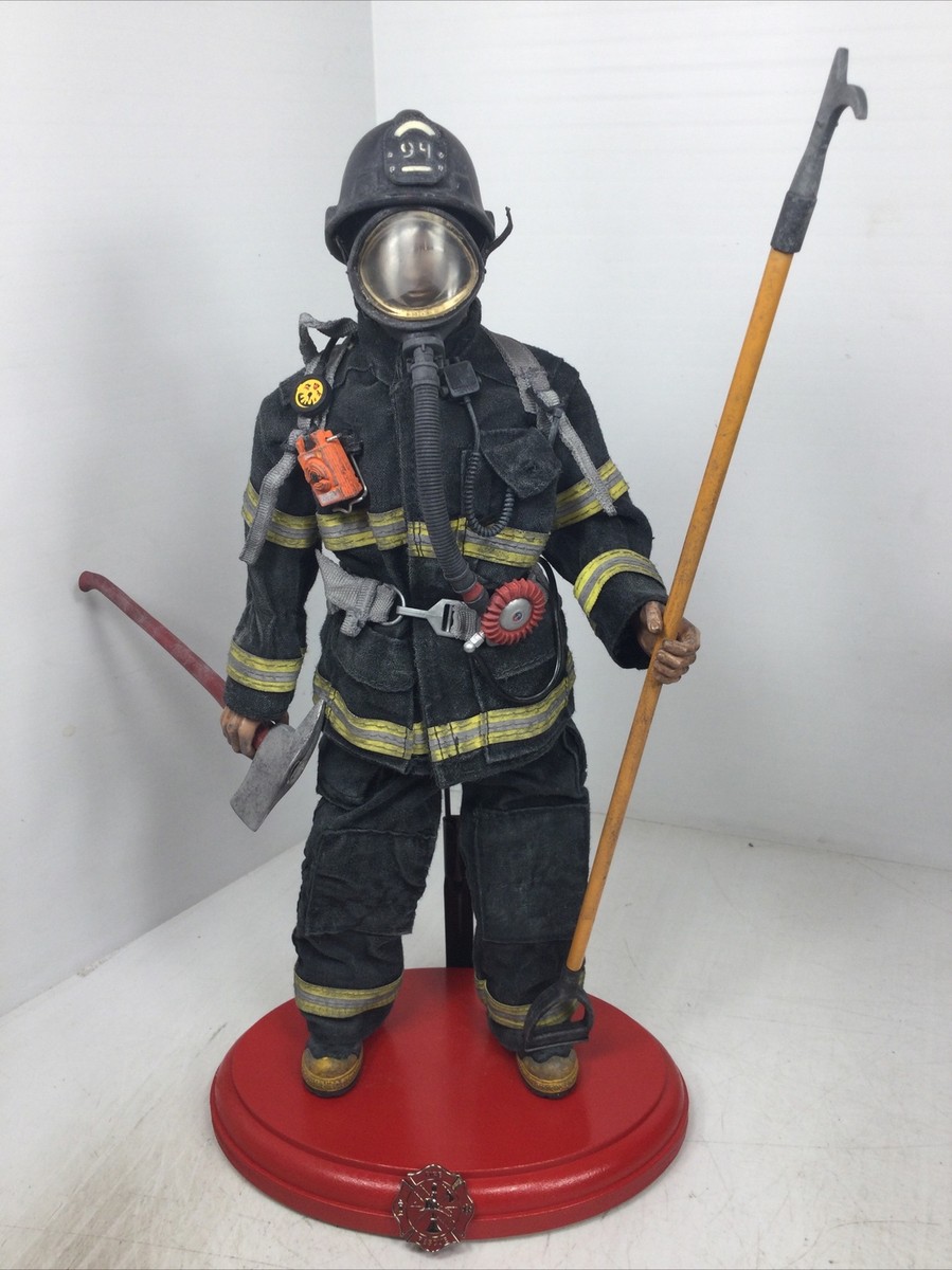 1/6 CUSTOMIZED FIREFIGHTER FIREMAN FULLY INVOLVED + STAND 1/6 CUSTOMIZED FIREFIGHTER FIREMAN FULLY INVOLVED + STAND