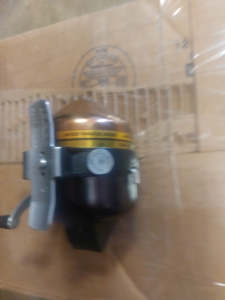 Vintage 1980 Zebco 600 Spincast Reel. Excellent Condition. Works Great ...