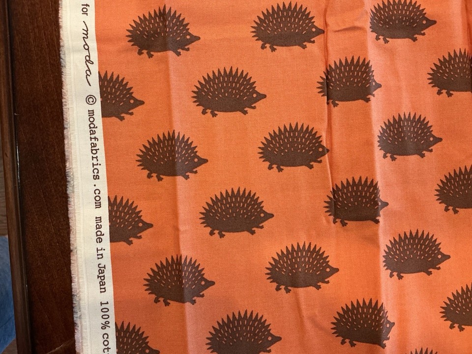 1 Yard Neco By MoMo For Moda Orange Hedgehog | eBay