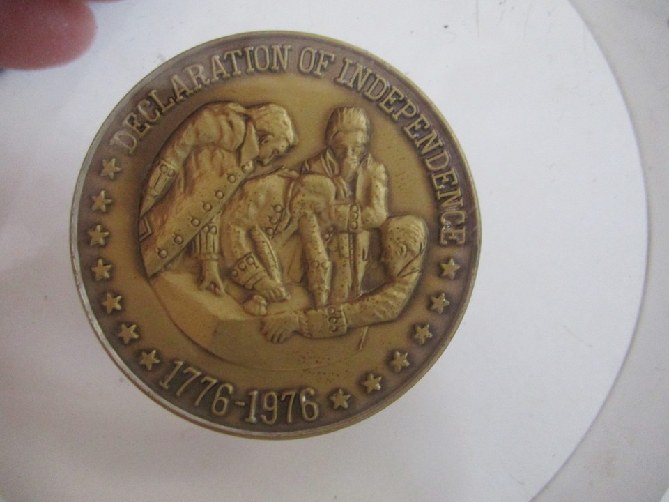 Vtg 1975 acrylic paperweight with token inside Western State Bank ...