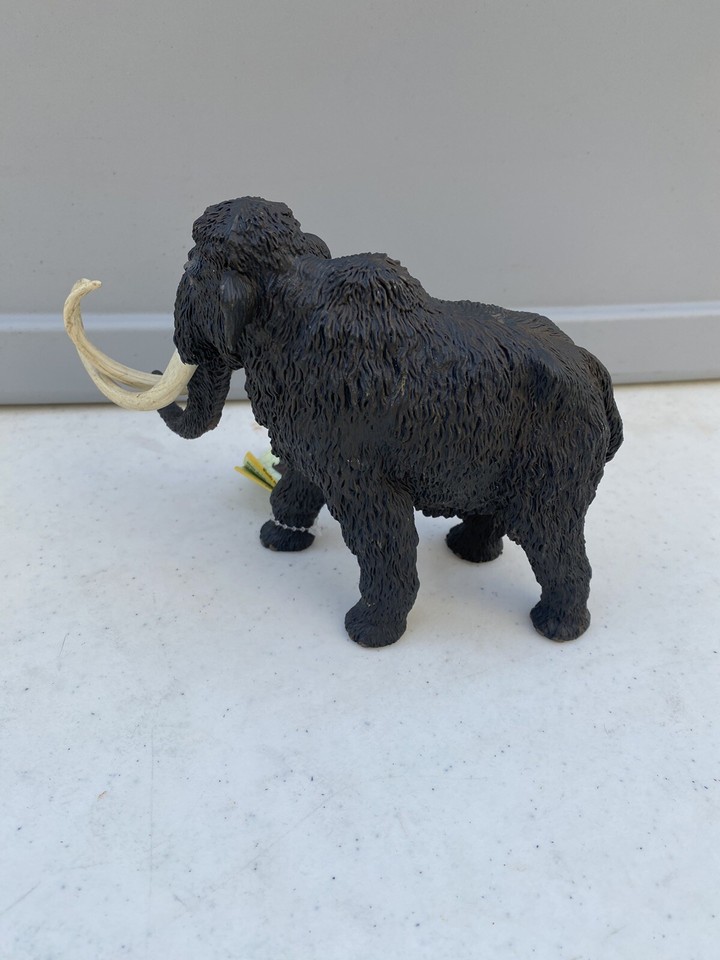 Carnegie Collection Safari Ltd Wooly Mammoth 2002 Prehistoric Figure ...