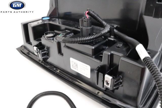 2016-2018 GMC Sierra LH Drivers Side Rear Tail Lamp 84365930 Genuine ...