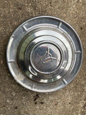 Valiant Hubcap VC VE VF. Orphan pretty good condition for its age ...