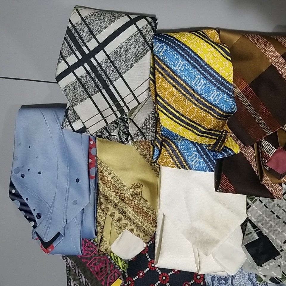 Lot of 16 Mens Neckties Ties Retro Disco Style IMPERFECT Craft Lot ...