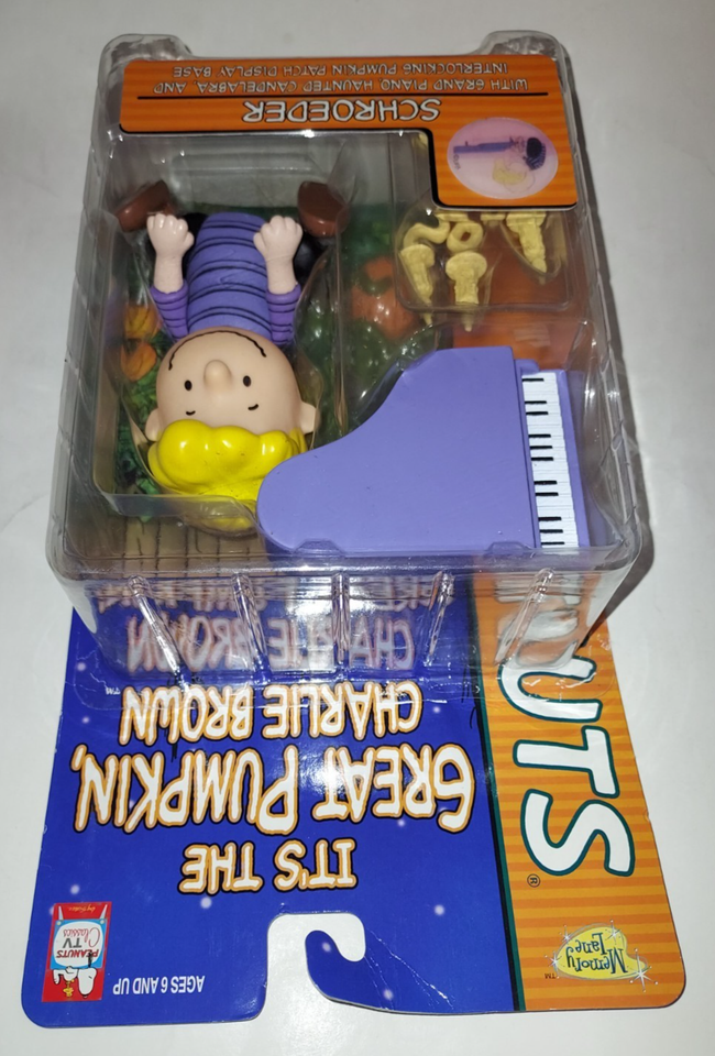 Memory Lane Peanuts Schroeder Figure It's The Great Pumpkin Charlie ...