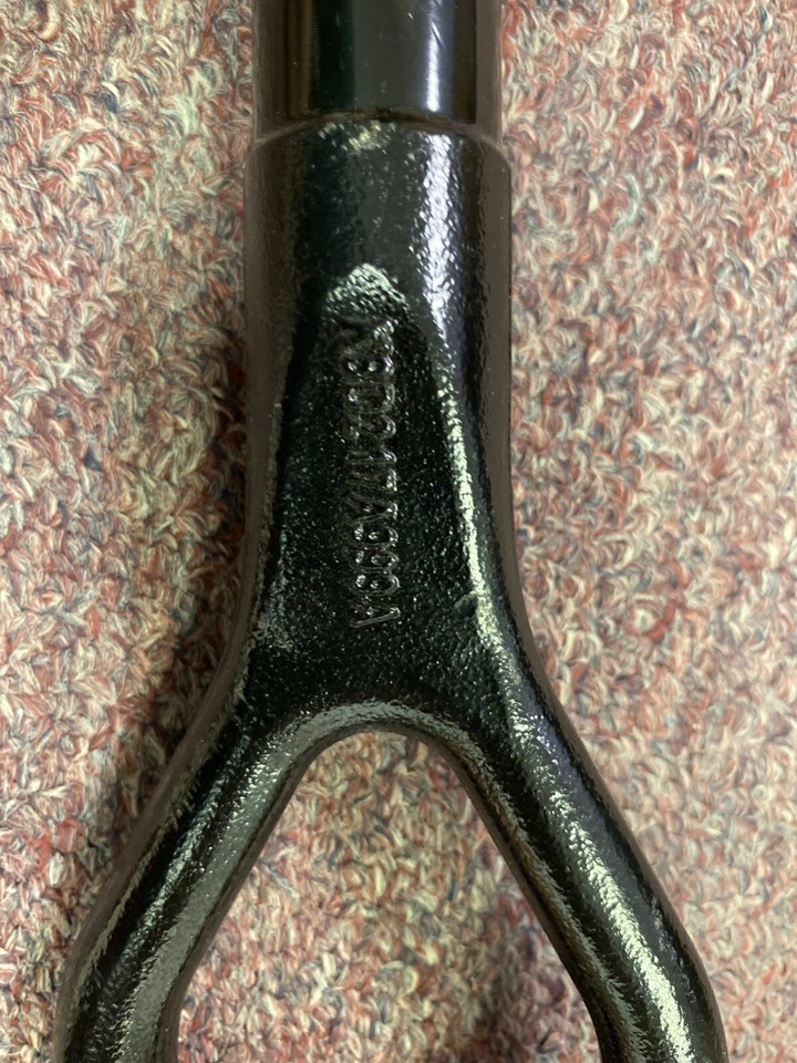 LAND ROVER DISCOVERY SPORT FRONT BUMPER TOW TOWING EYE HOOK OEM 2015 ...