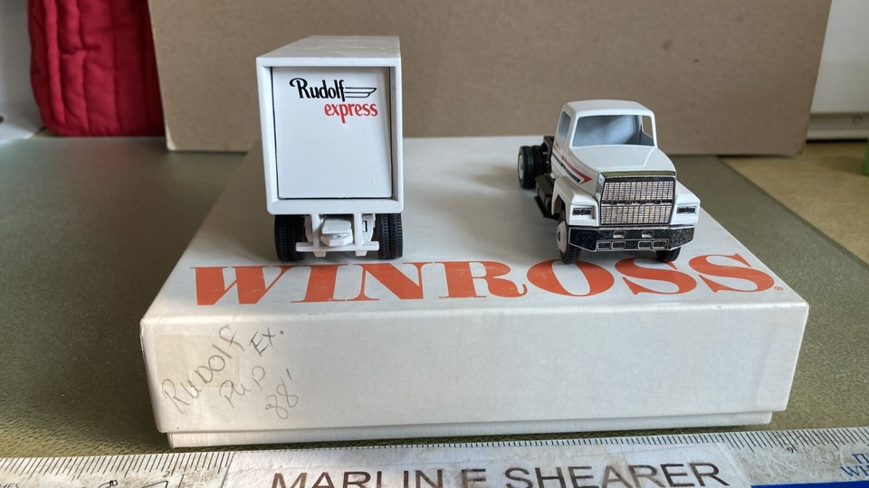 RUDOLF EXPRESS TRUCKING SINGLE PUP TRAILER TRACTOR & PUP TRAILER ...