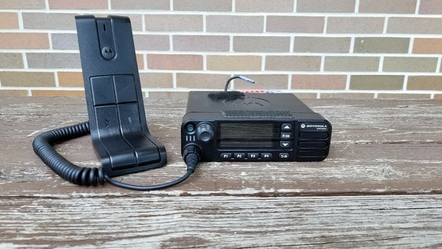 Motorola MOTOTRBO Xpr5550 UHF 40w 450-512mhz Digital Mobile ...