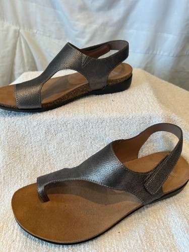 Dansko Reece size 40 Toe Loop sandals New | eBay