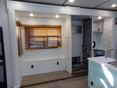 No Reserve Used 5th wheel toy hauler 3 slide missing furniture $60k ...