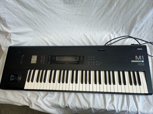 Korg M1 Keyboard Synthesizer 61 Keys In Working Order | eBay