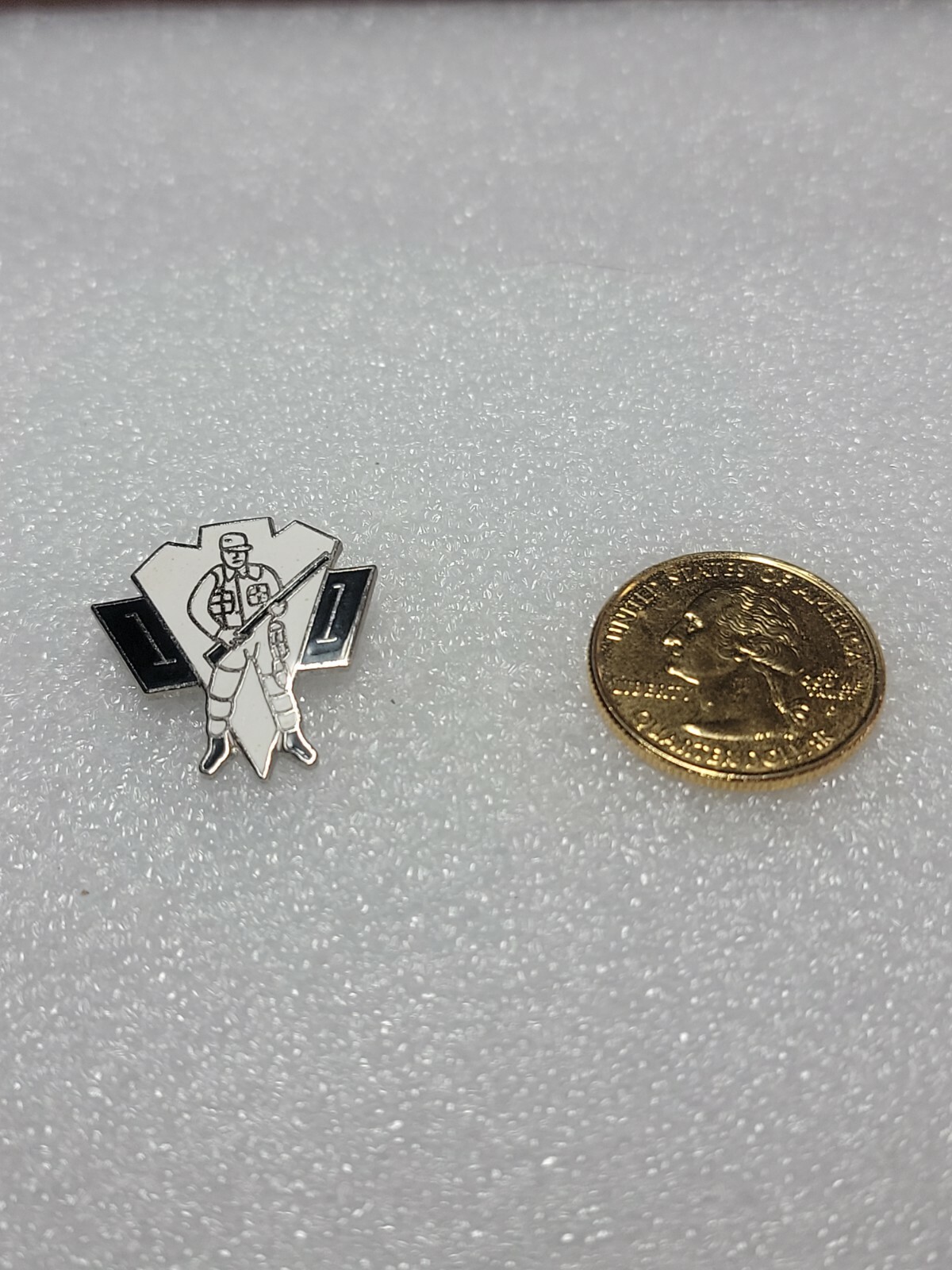 MINUTEMAN MINUTEMEN MILITARY LAPEL HAT PIN BADGE 7/8 INCH ENAMEL BLACK ...