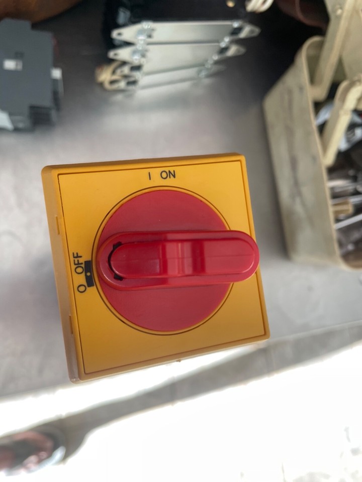 ABB OT30F3 FRONT-OPERATED SWITCH DISCONNECTOR w/ SHAFT & KNOB | eBay